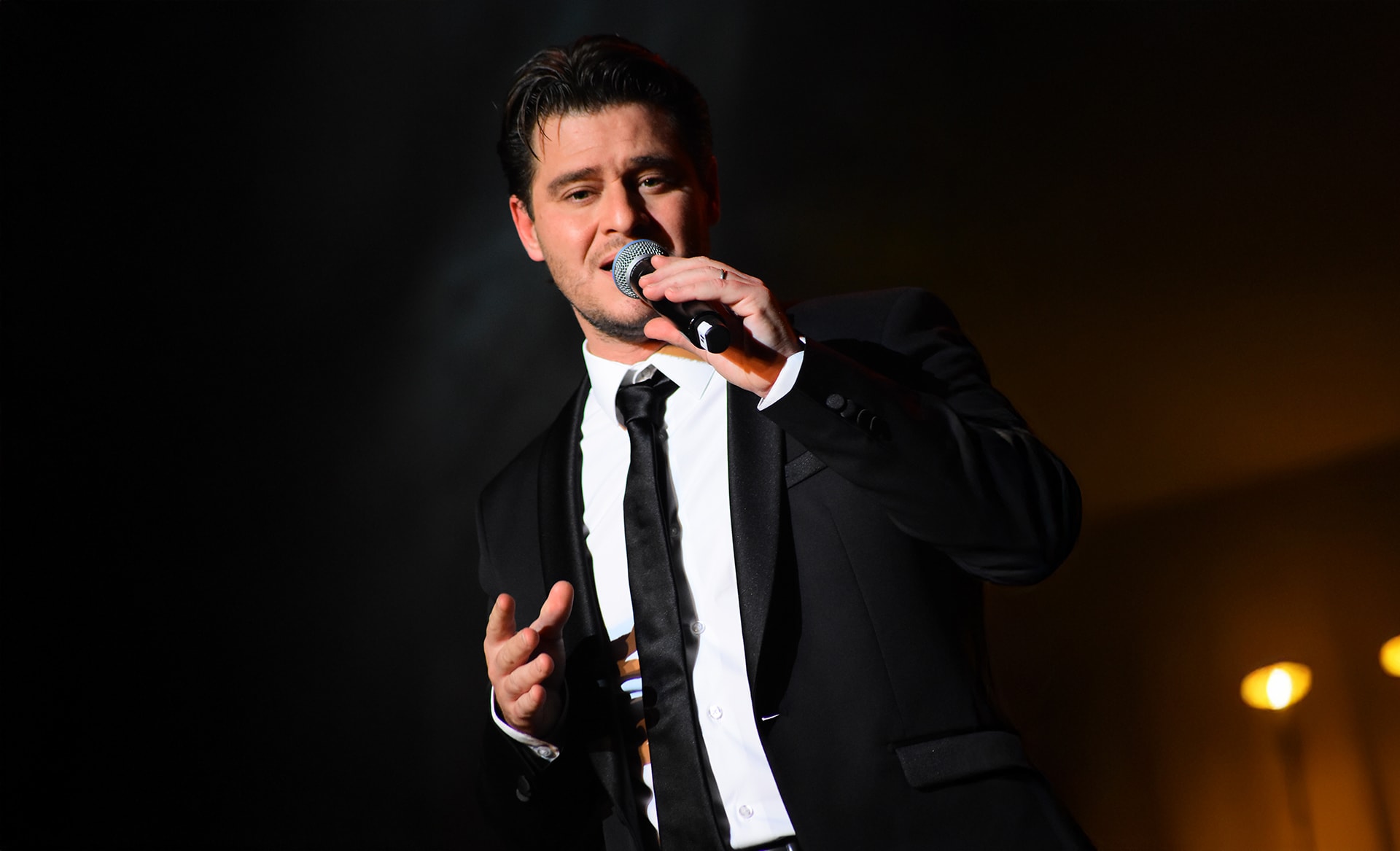 "SALUT!" JULIEN DASSIN SINGS JOE DASSIN Greatest Hits! - Show One ...