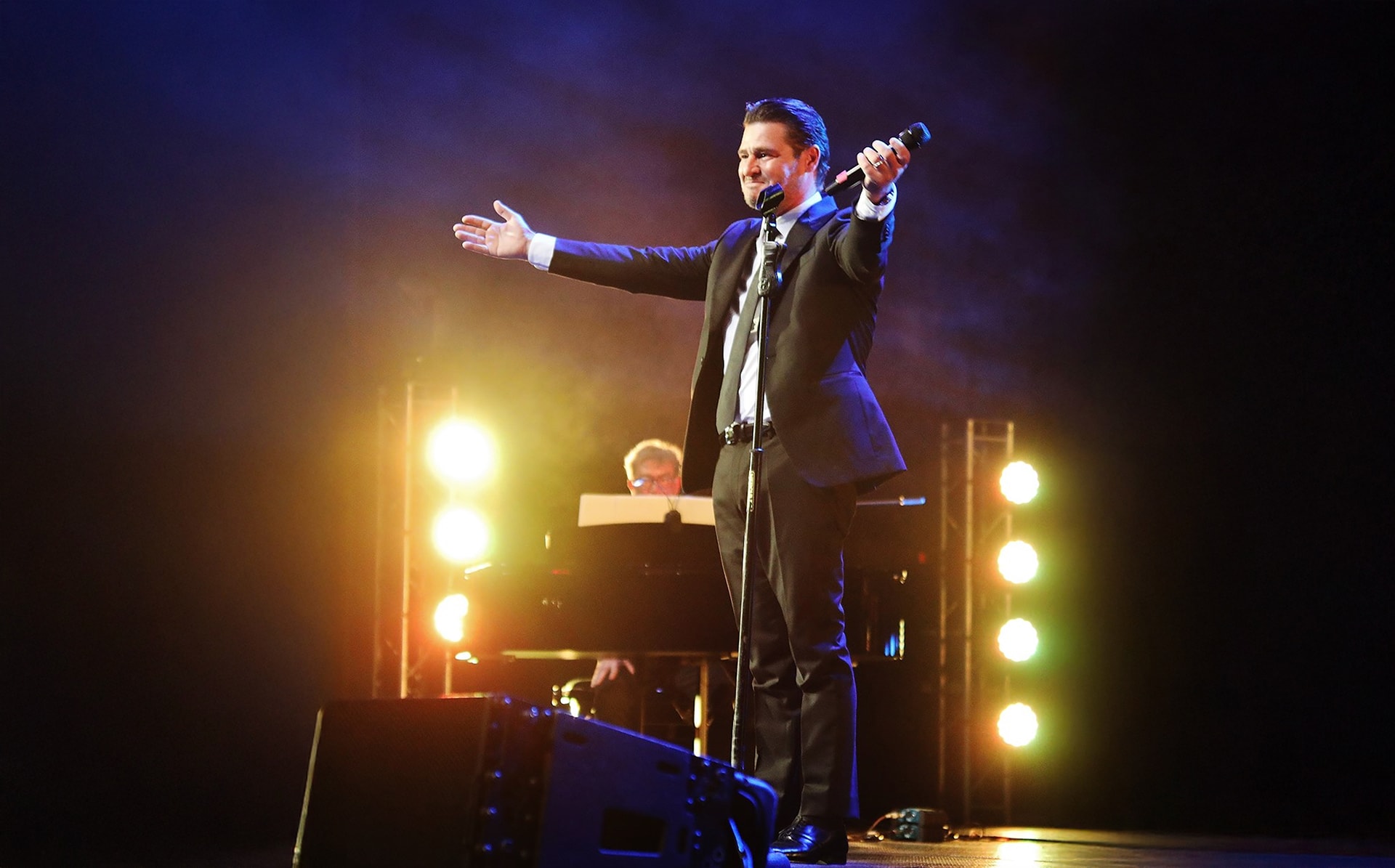 "SALUT!" JULIEN DASSIN SINGS JOE DASSIN Greatest Hits! - Show One ...